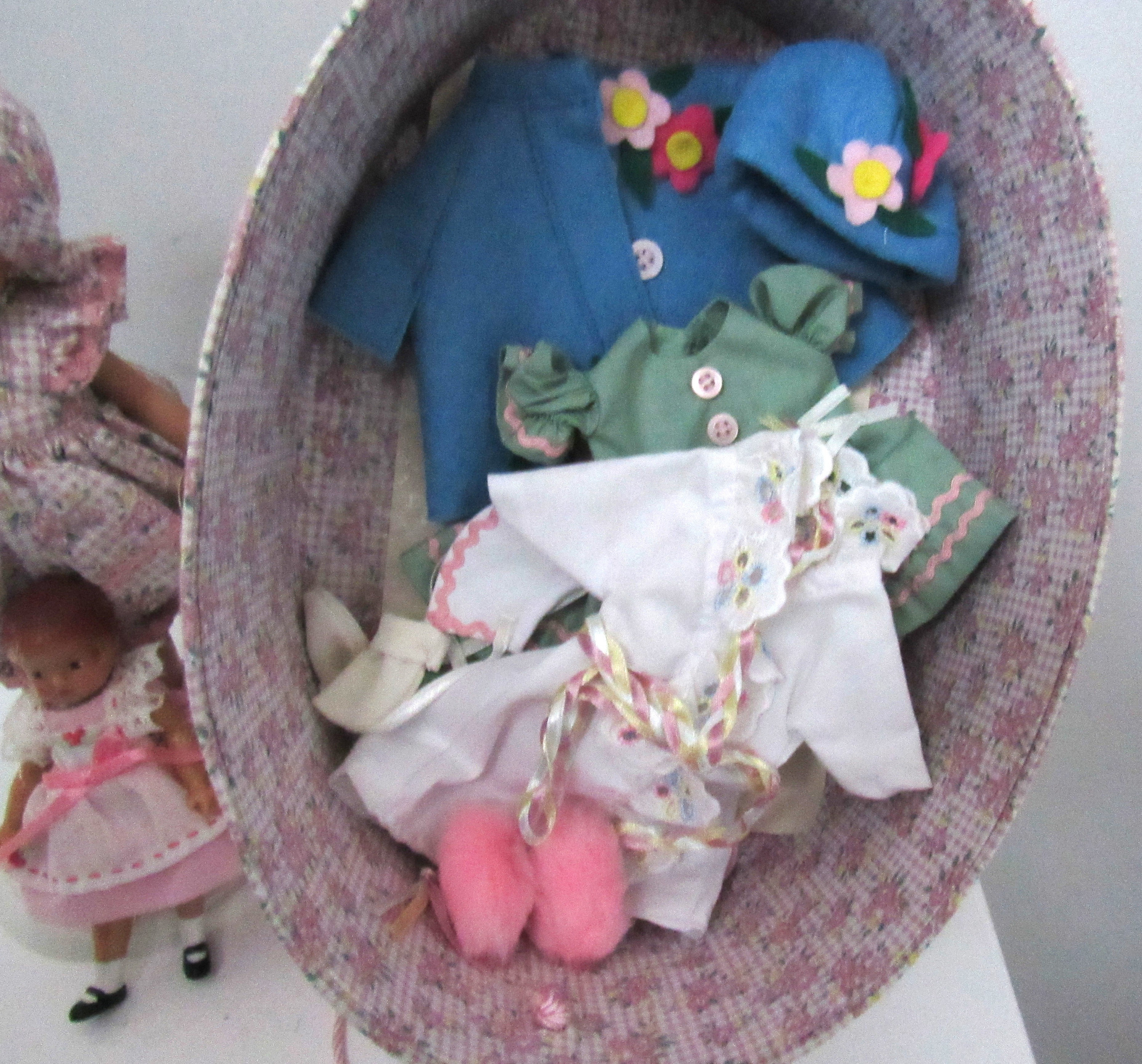 Vintage Effanbee Patsyette Hat Box W/patsyett, Wee Patsyette and ...