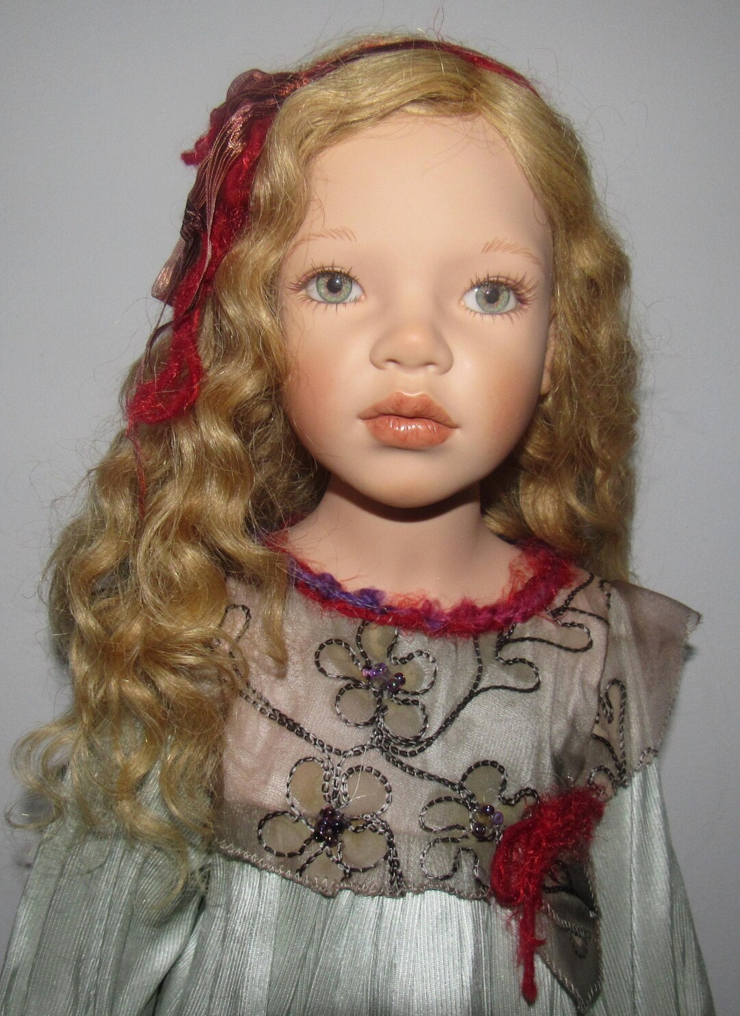 MIB Zawieruszynski L.E. Doll 63/100 "paula" W/ COA, Signed and Box 31 ...