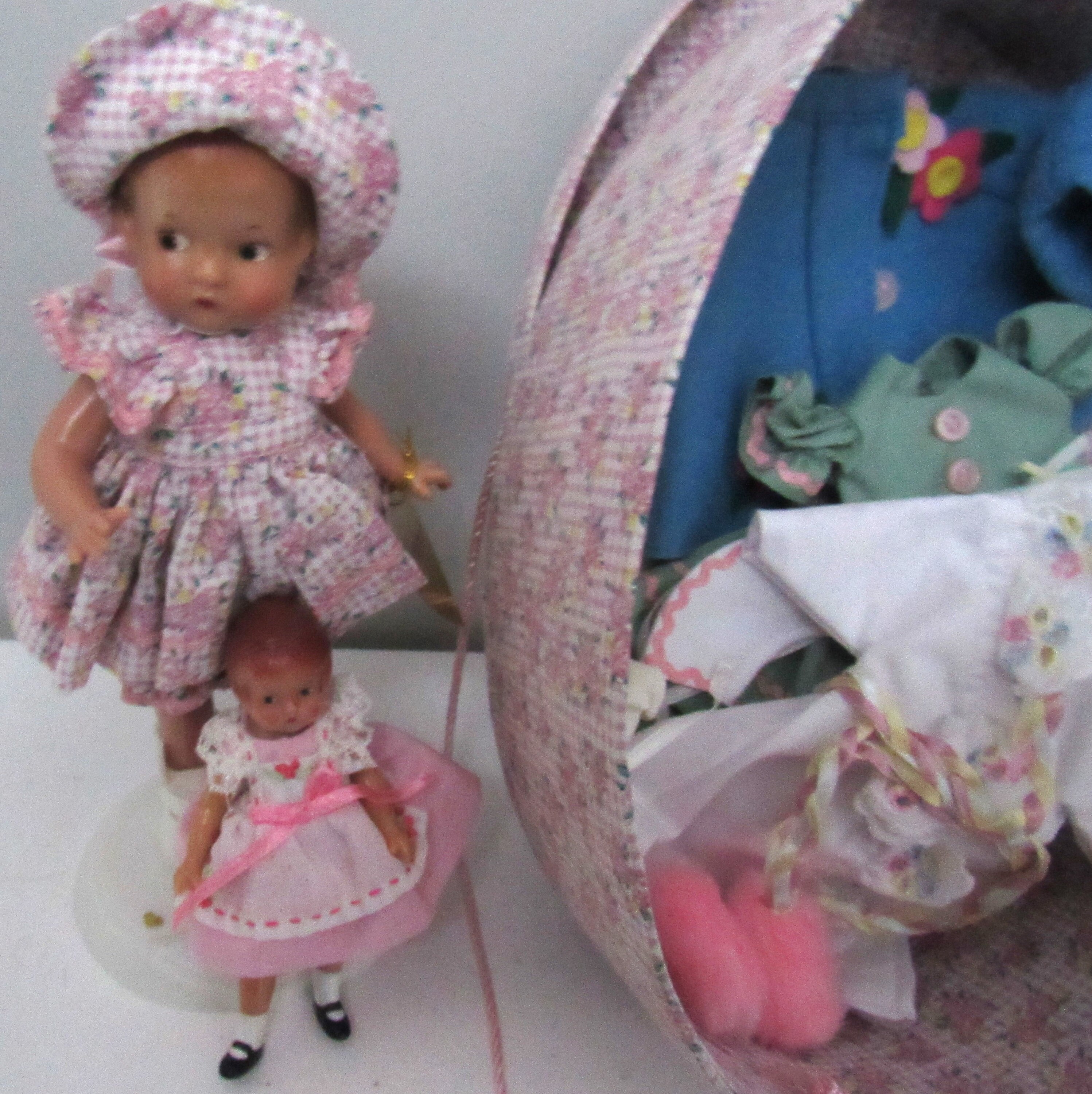 Vintage Effanbee Patsyette Hat Box W/patsyett, Wee Patsyette and ...