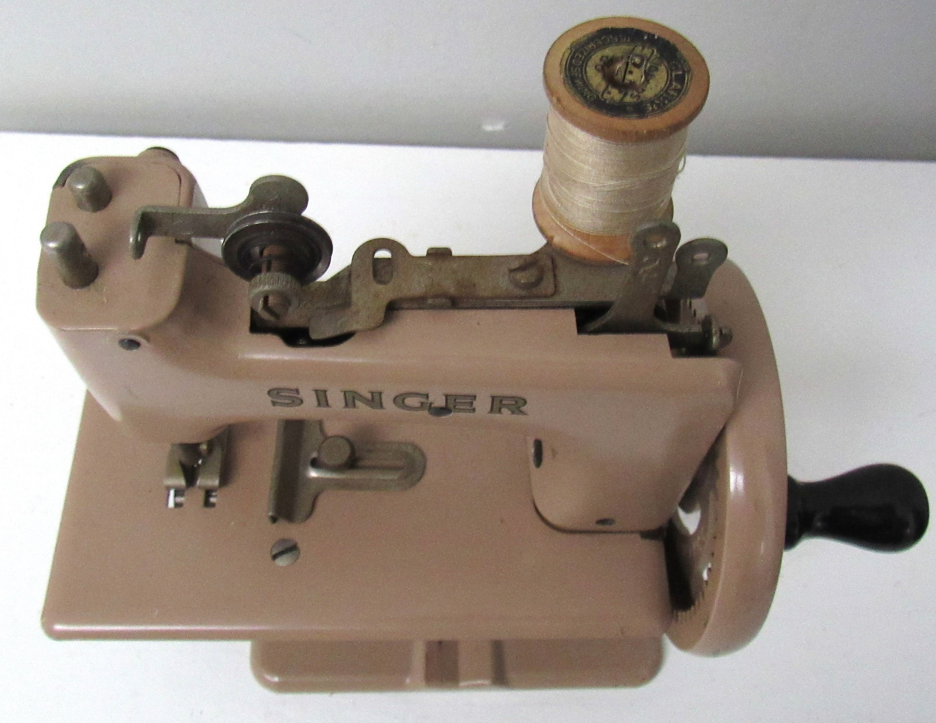 Vintage Miniature Singer Sewing Machine Miniature Hand Crank Great ...