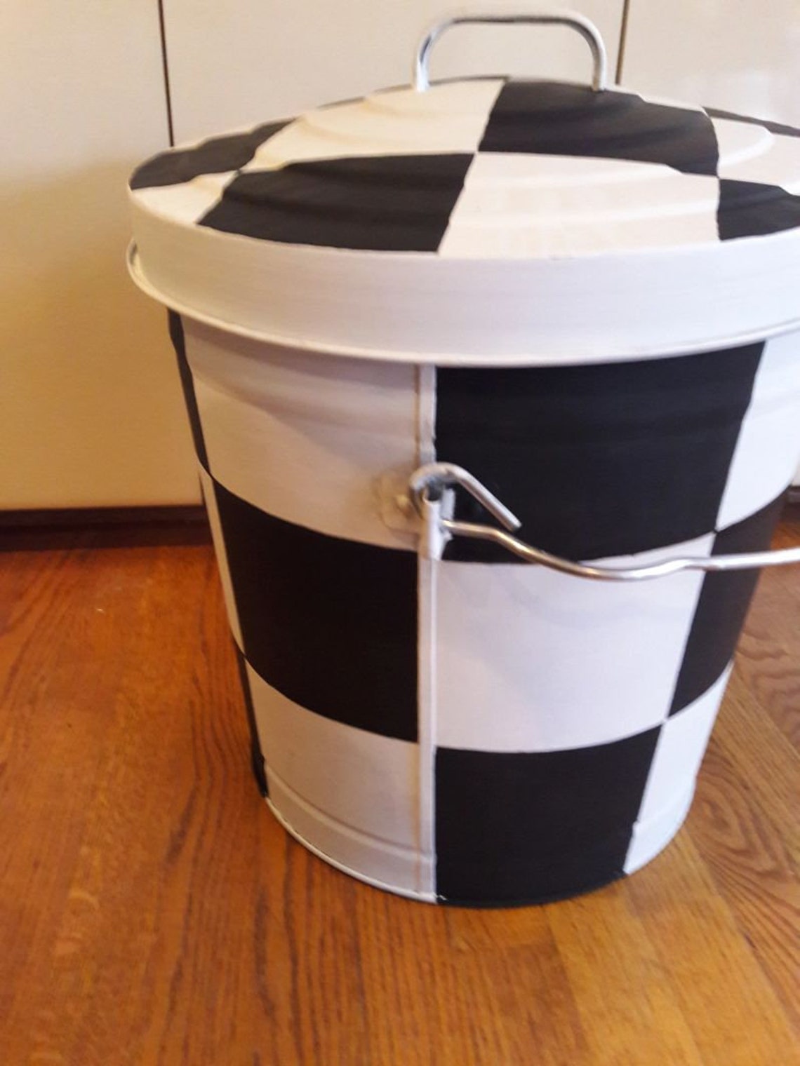 Hand Painted Trash/garbage Can - 6 Gallon Large Black & White Check - Etsy