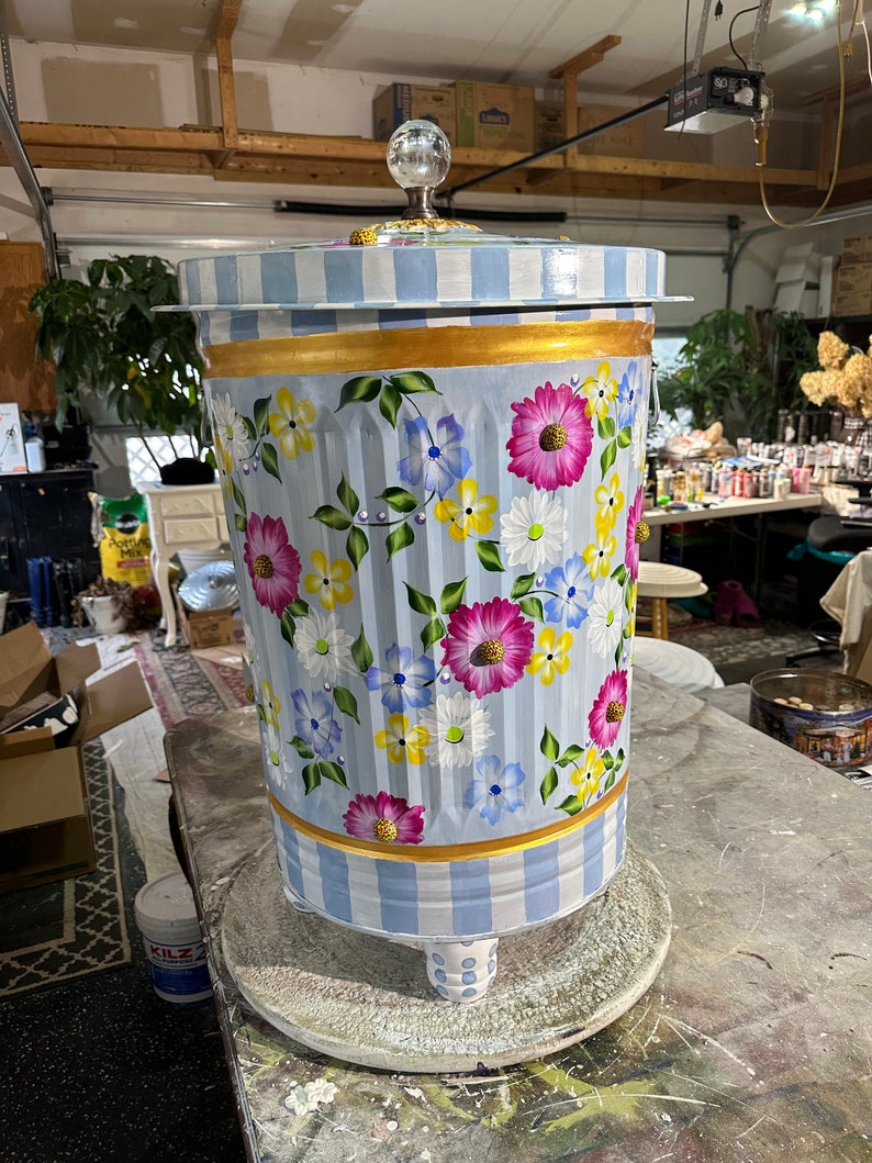 Hand Painted Trash/garbage Can 30 Gallon Floral, Dimensional Centers ...