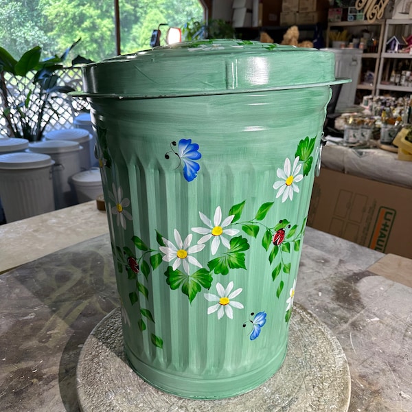 Farmhouse Trash Can - Etsy