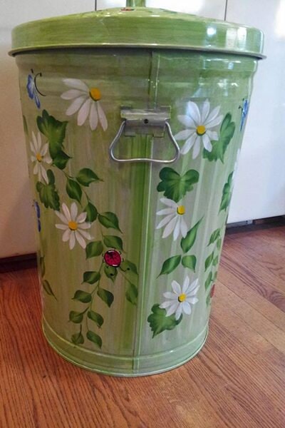 Hand Painted Trash/garbage Can 20 Gallon Light Hunter Wash, Daisies ...