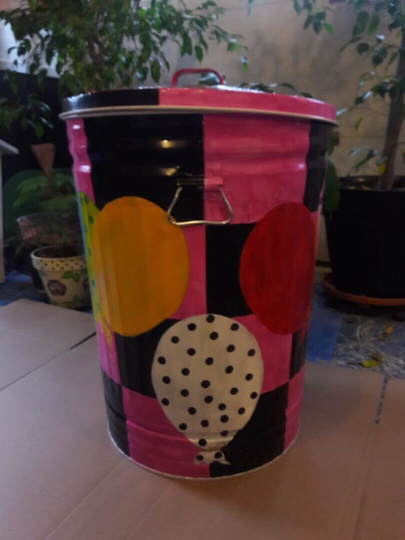 Hand Painted Trash/garbage Can 30 Gallon Fuchsia & Black - Etsy