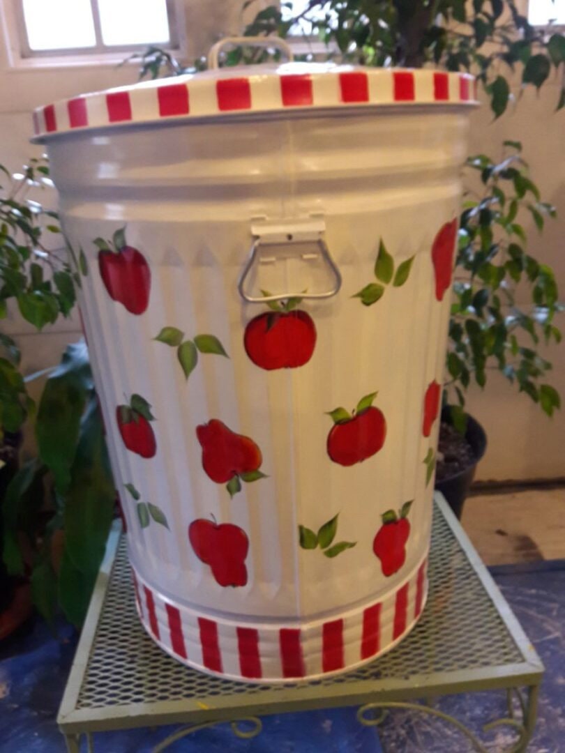 Hand Painted Trash/garbage Can 30 Gallon Red Apples Galore - Etsy