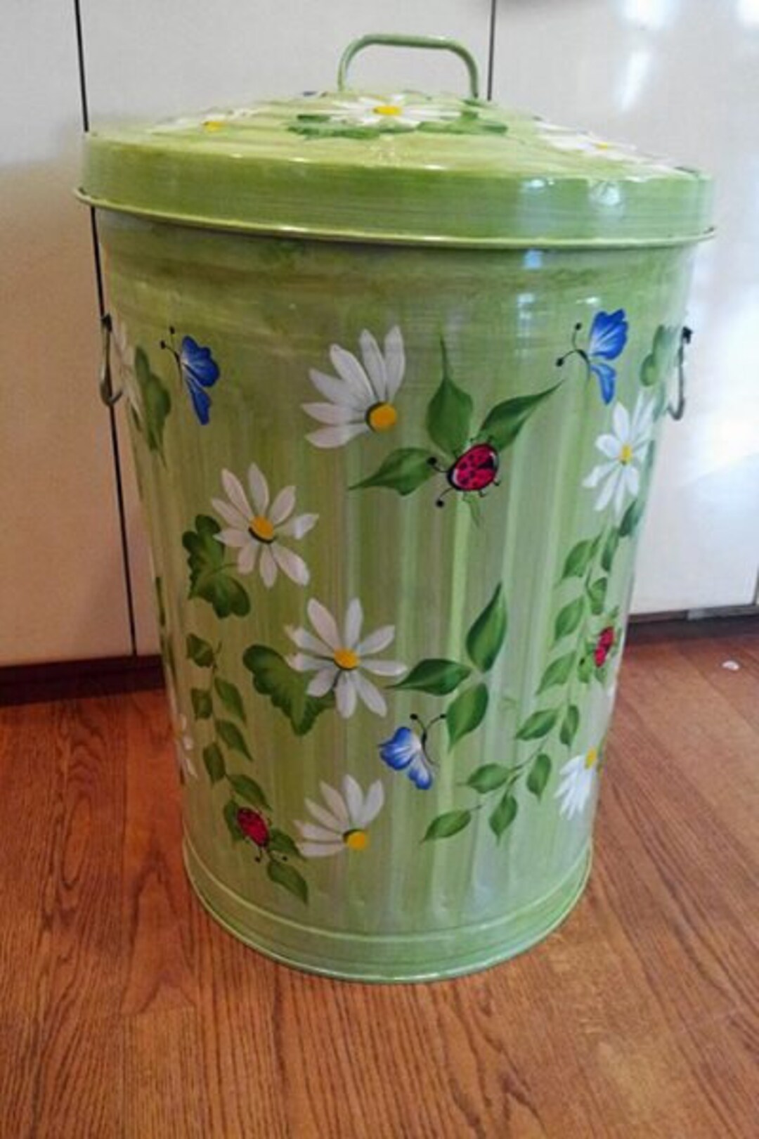 Hand Painted Trash/garbage Can 20 Gallon Light Hunter Wash, Daisies ...
