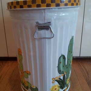 20 Gallon Bright White W/cactus, Yellow, White, Orange Flowers - Etsy
