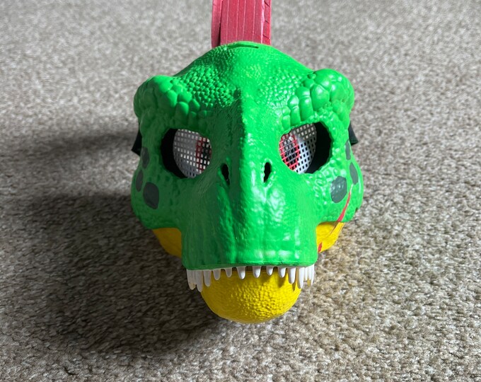 Montgomery monty Gator Dino Mask From Five Nights of Freddys Security ...
