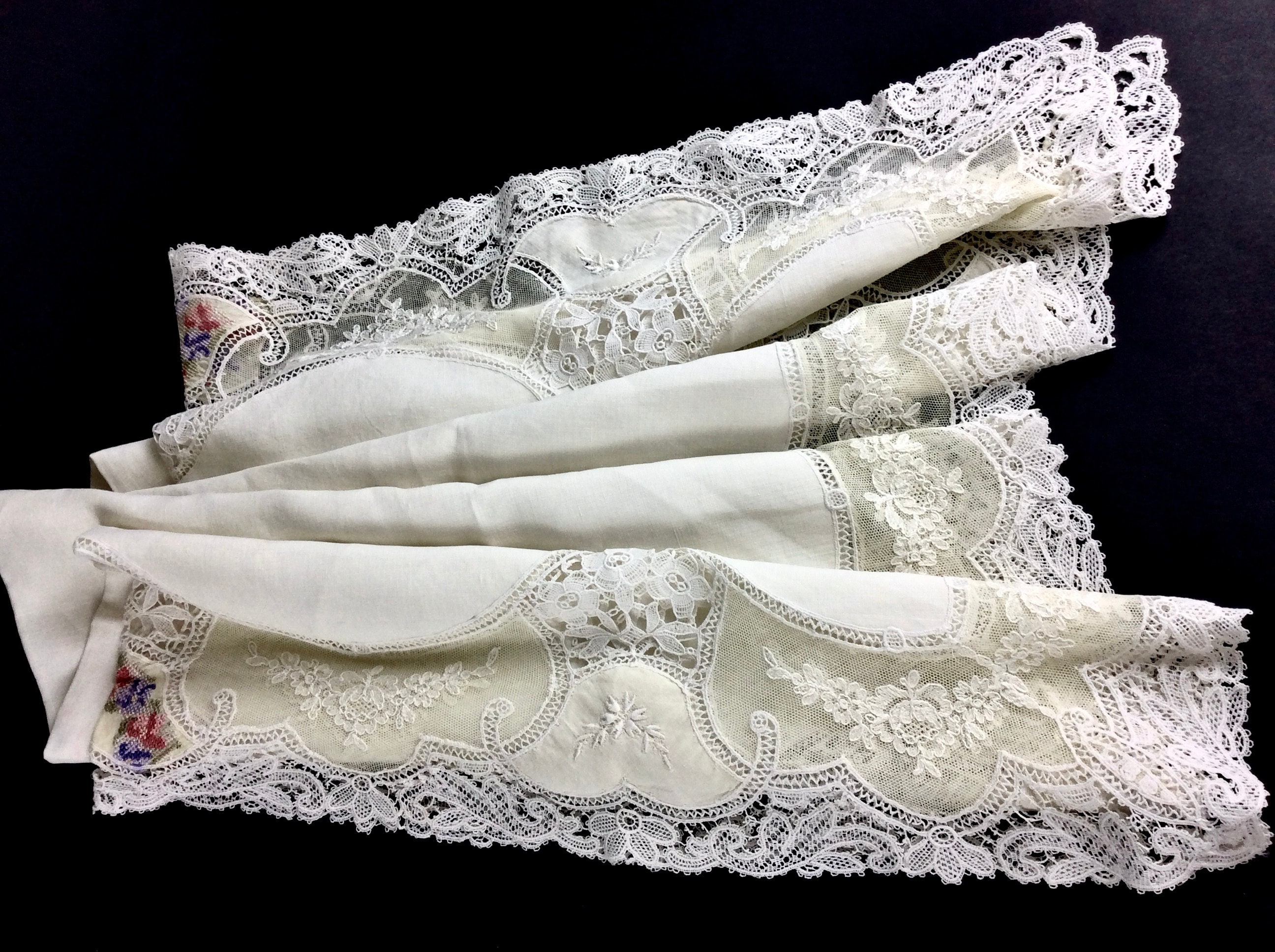 Rare Antique Table Cloth 19th Embroidered Wide Brussels Bobbin Lace ...