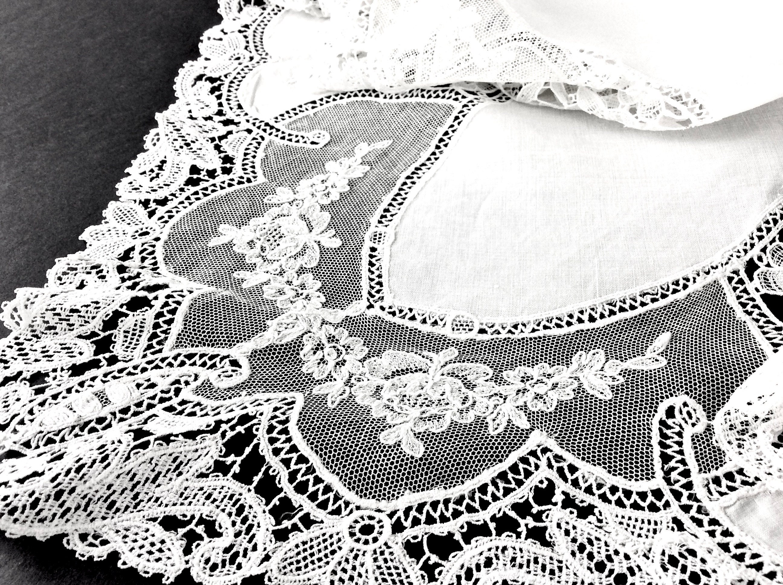 Rare Antique Table Cloth 19th Embroidered Wide Brussels Bobbin Lace ...