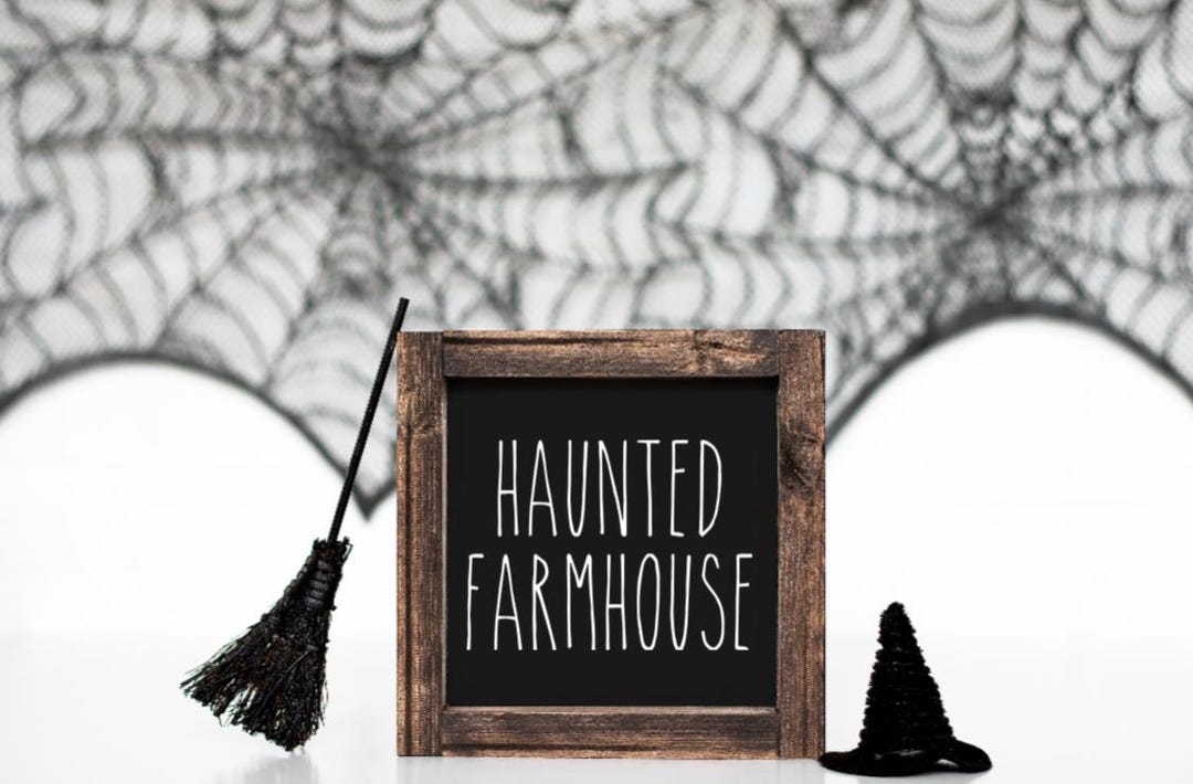 Haunted Farmhouse Sign, Halloween Decor, Halloween Sign, Farmhouse ...
