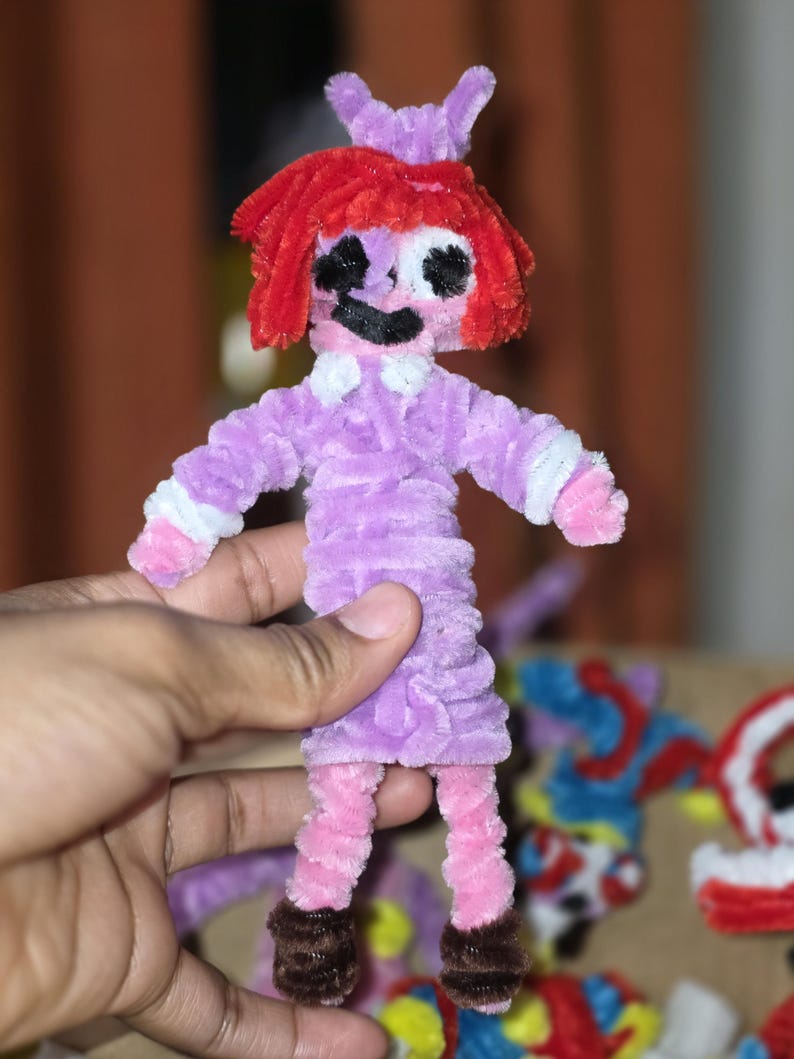 The Amazing Digital Circus Keychains Set – Handmade Pipe Cleaner Figure ...