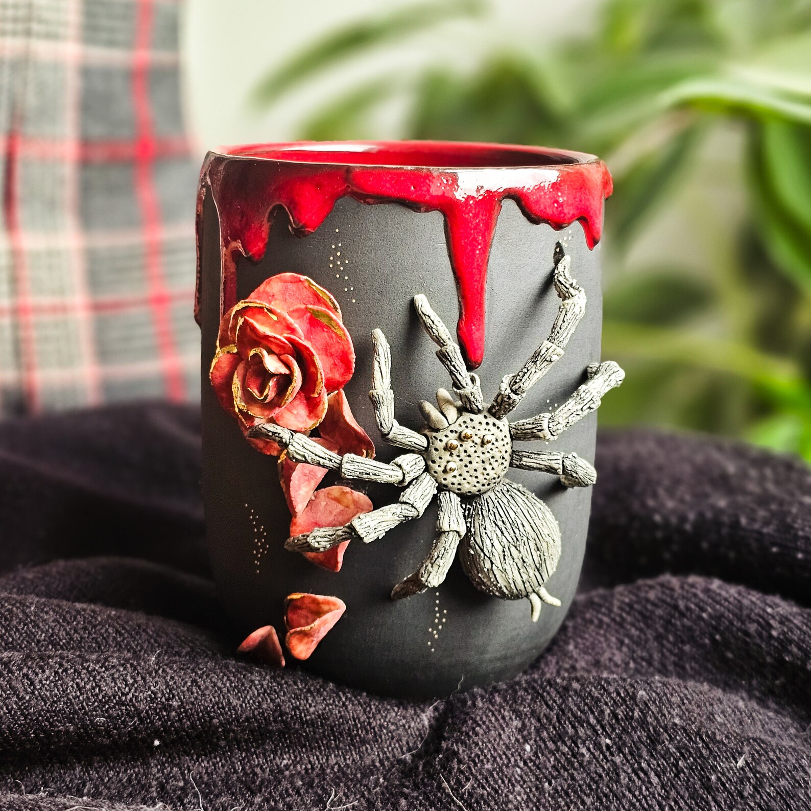 Halloween Spider Cup With Red Rose Finished With 22k Gold Detailing ...
