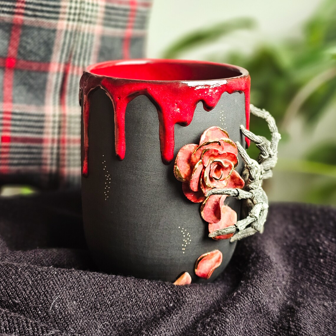 Halloween Spider Cup With Red Rose Finished With 22k Gold Detailing ...