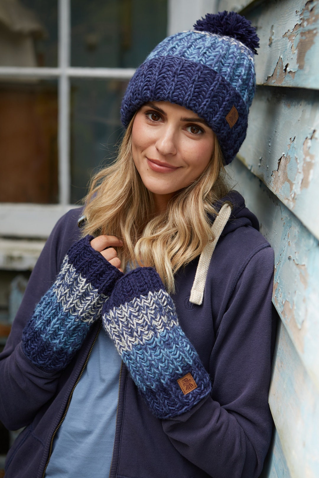 Women's Ombre Navy Blue Knitted Hat - Knitted Navy Gloves - Warm Wool ...