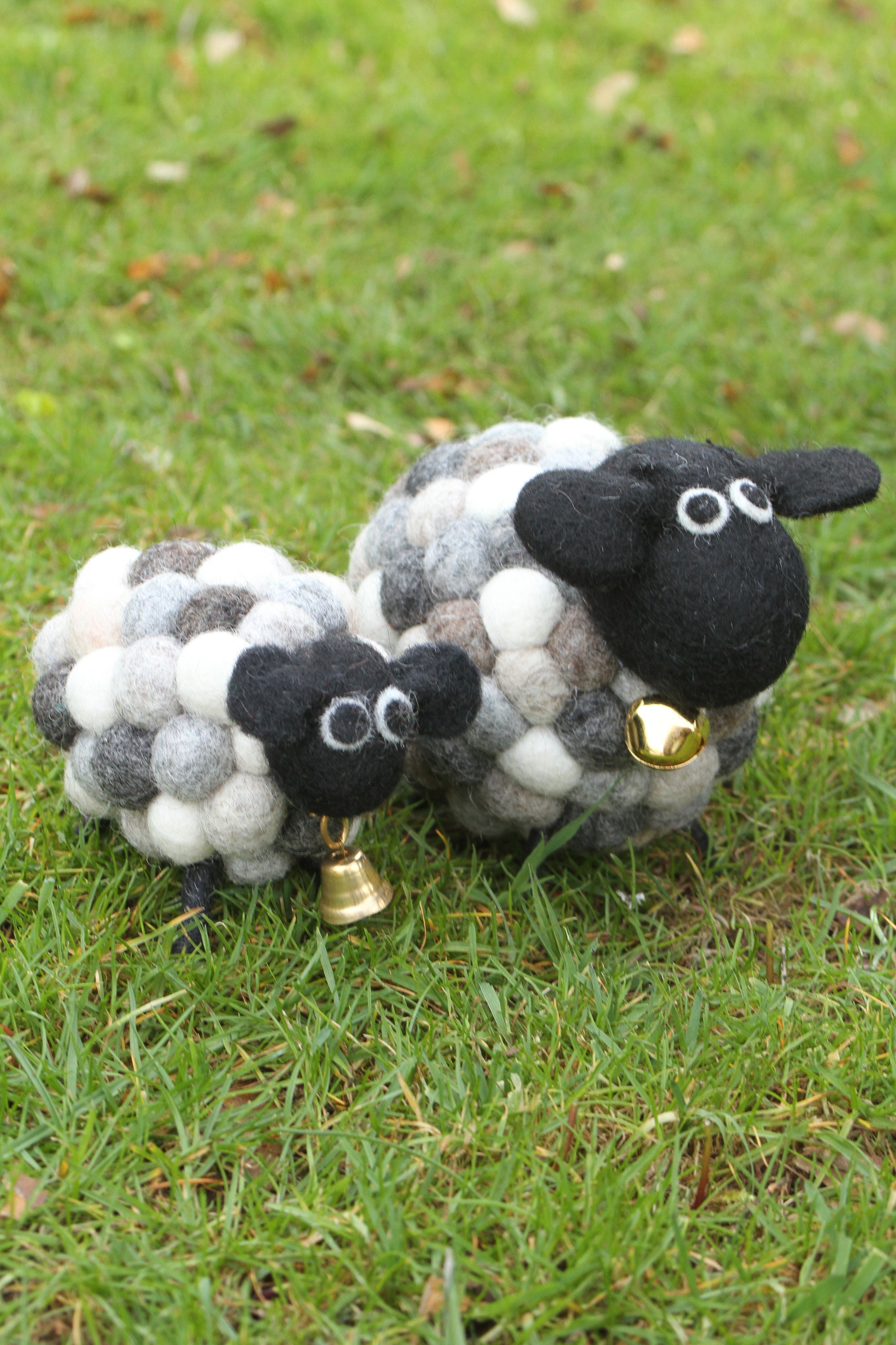 Big Felt Bobbly Sheep - Multicoloured, White Lamb, Herdwick Sheep - 100 ...
