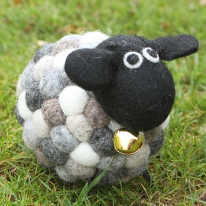 Big Felt Sheep - Bobbly Sheep Decoration - Colourful Sheep - 100% Wool ...