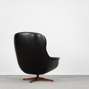 Swedish Modernist Leather Swivel Lounge Chair From Selig Imperial ...