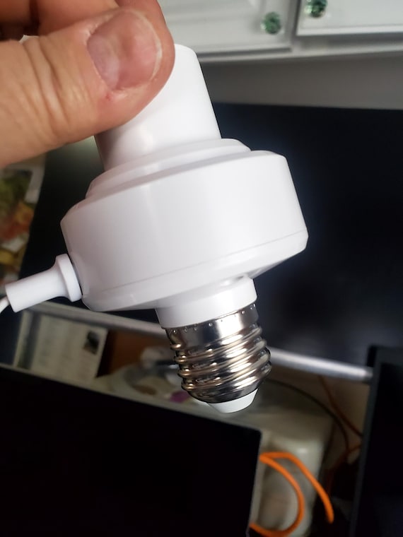 Light Socket Adapter with USB Port Compatible with Wyze Cameras v3 v4 Pro Lamp socket Power Adapter 5V 1.5a