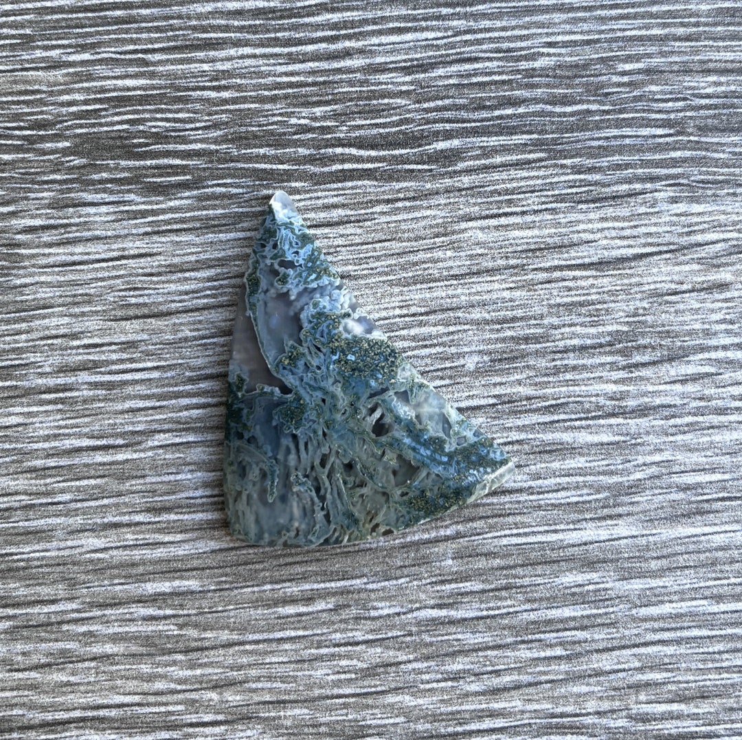 Graveyard Point Green Moss Agate, E. Oregon/ Idaho, 43x35x5.1mm ...