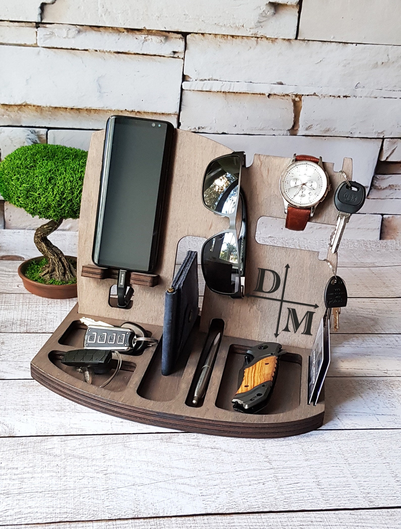 Personalized Docking Station Wood Christmas Gift for Boyfriend - Etsy