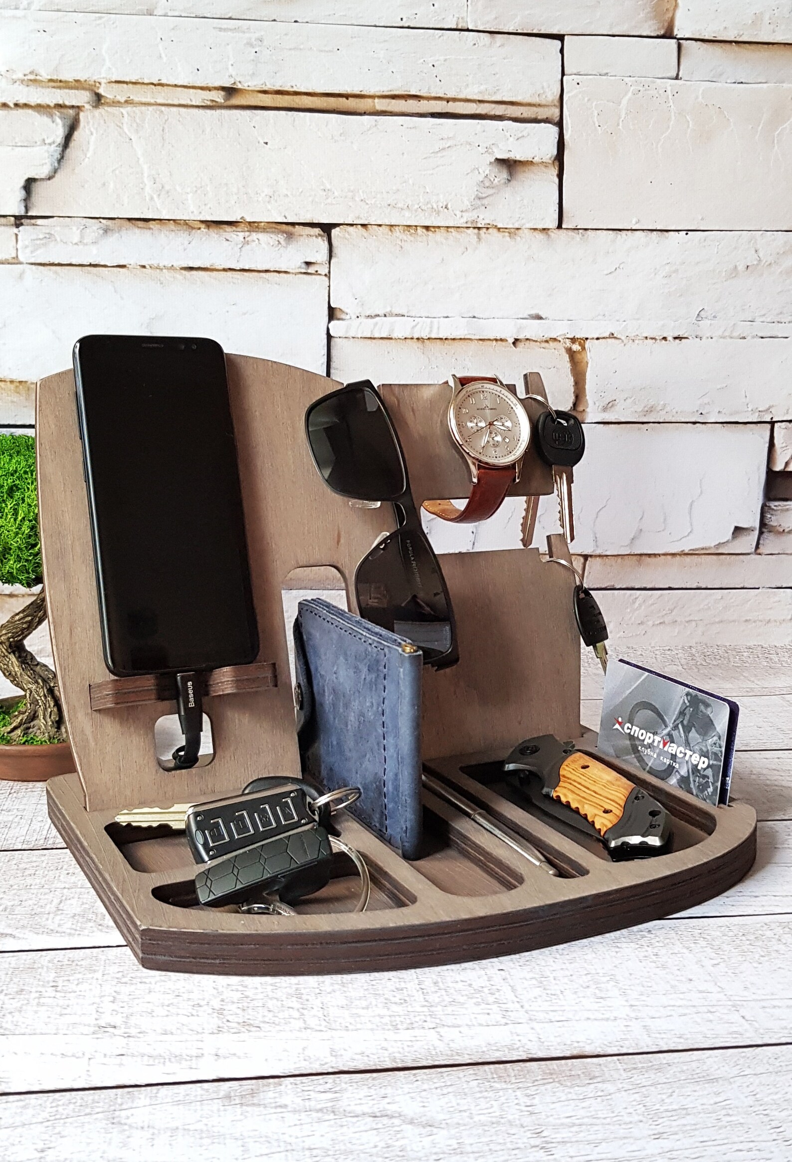 Personalized Docking Station Wood Christmas Gift for Boyfriend - Etsy