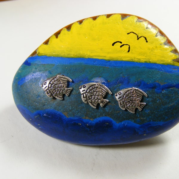 Fish Painted Rocks - Etsy