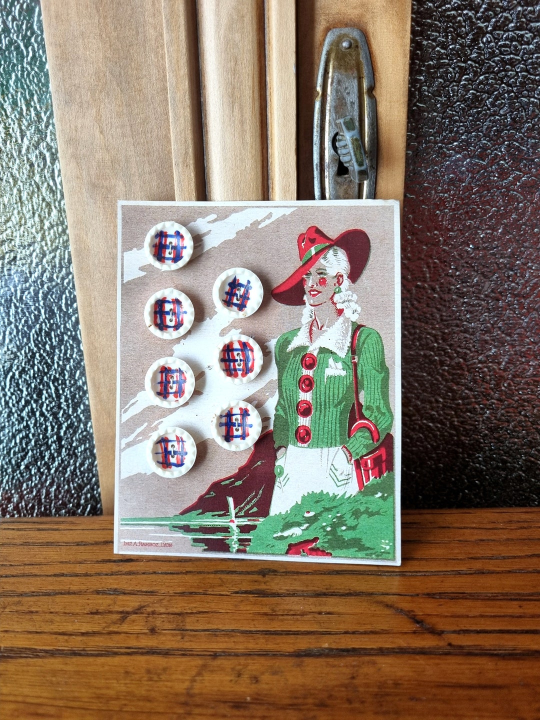 Old Haberdashery M Beautiful Liberation Period Buttons, 1940s, White ...