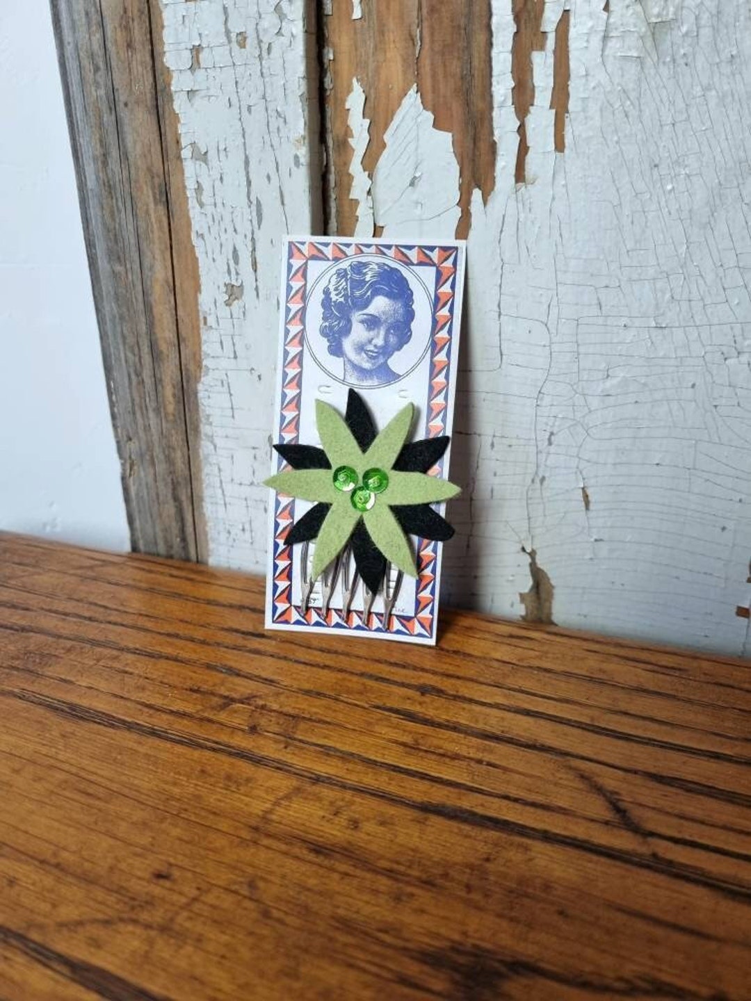 LULU Small Decorative Comb Felt Style 1940s Period Restriction Textile ...