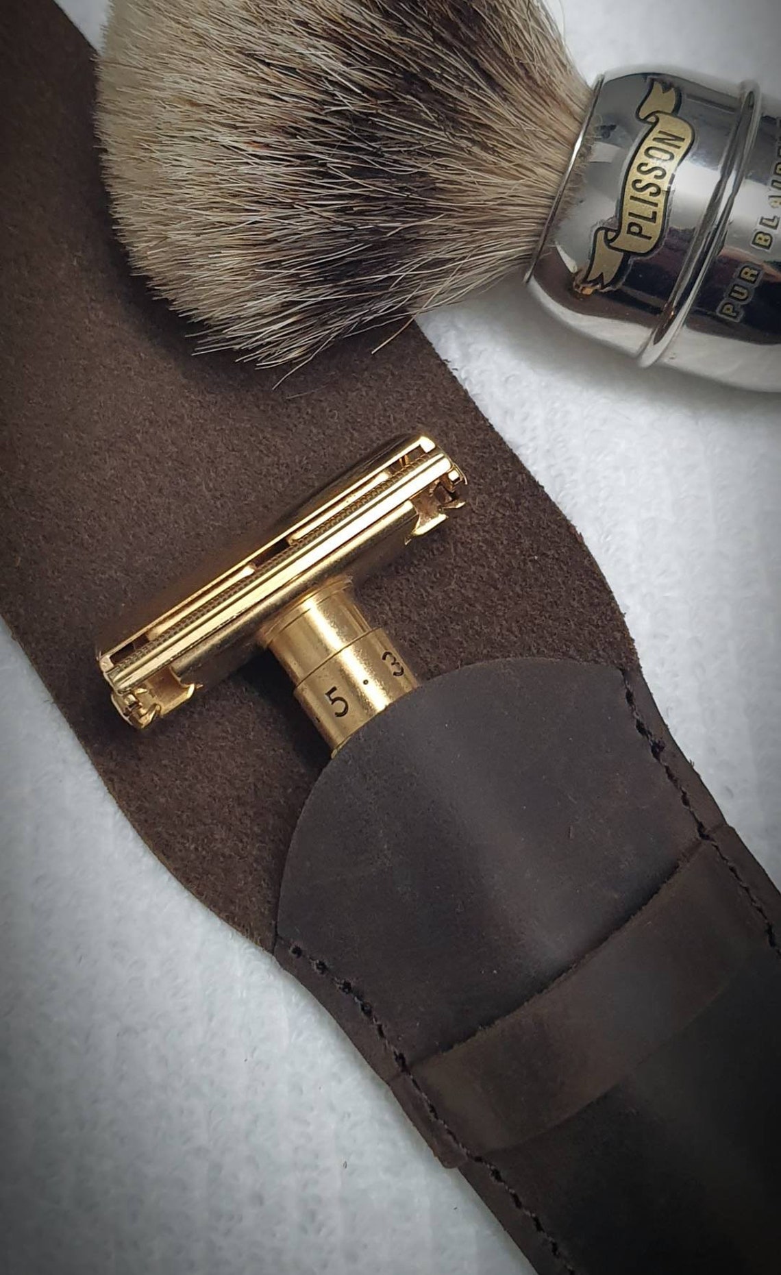Luxury Leather Razor Cover Available in Crazy Horse Leather | Etsy