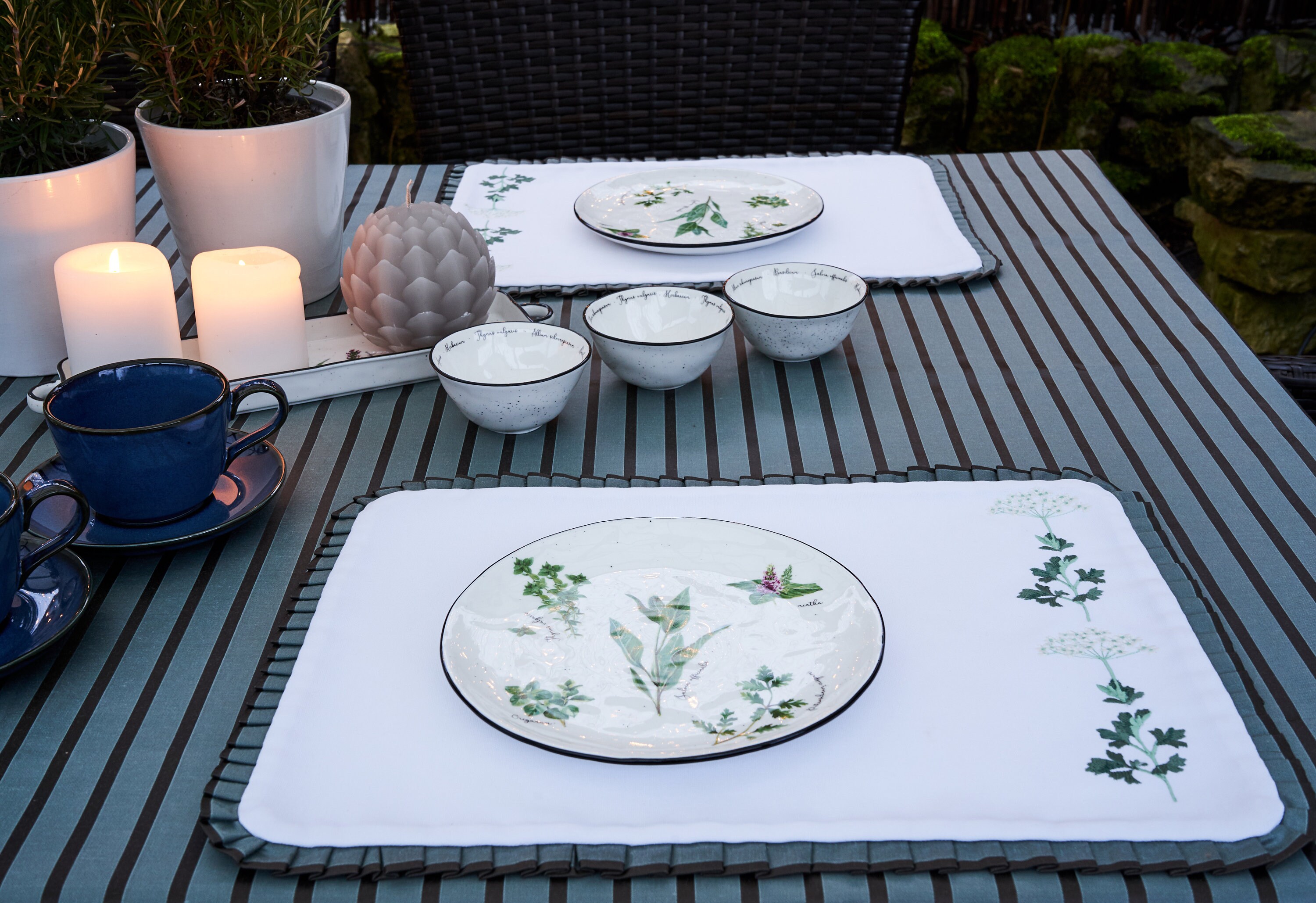 Set of 2/4/6 Fabric placemats White placemats Embroidered | Etsy