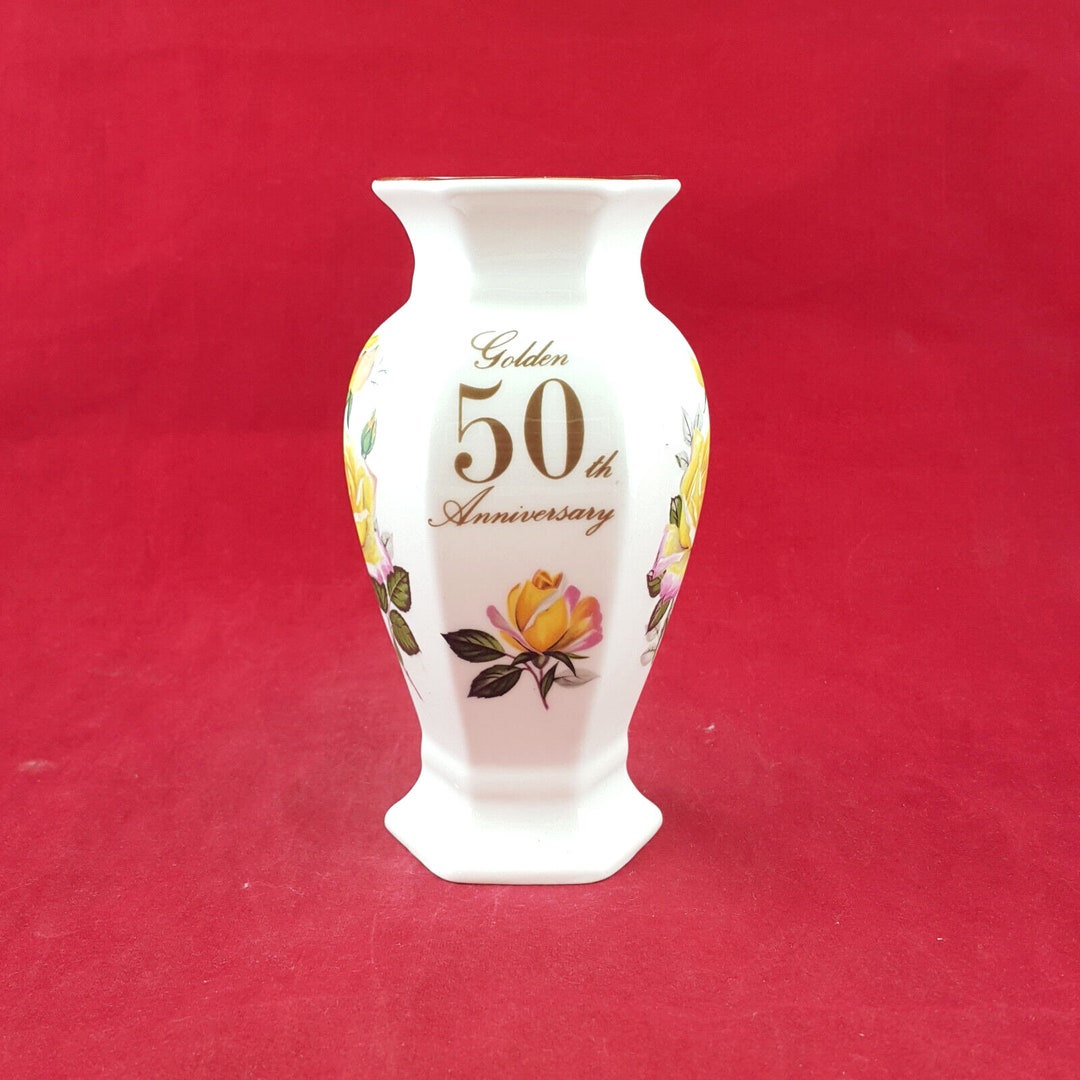 Chelson China Golden 50th Anniversary Small Vase OP 2192 - Etsy