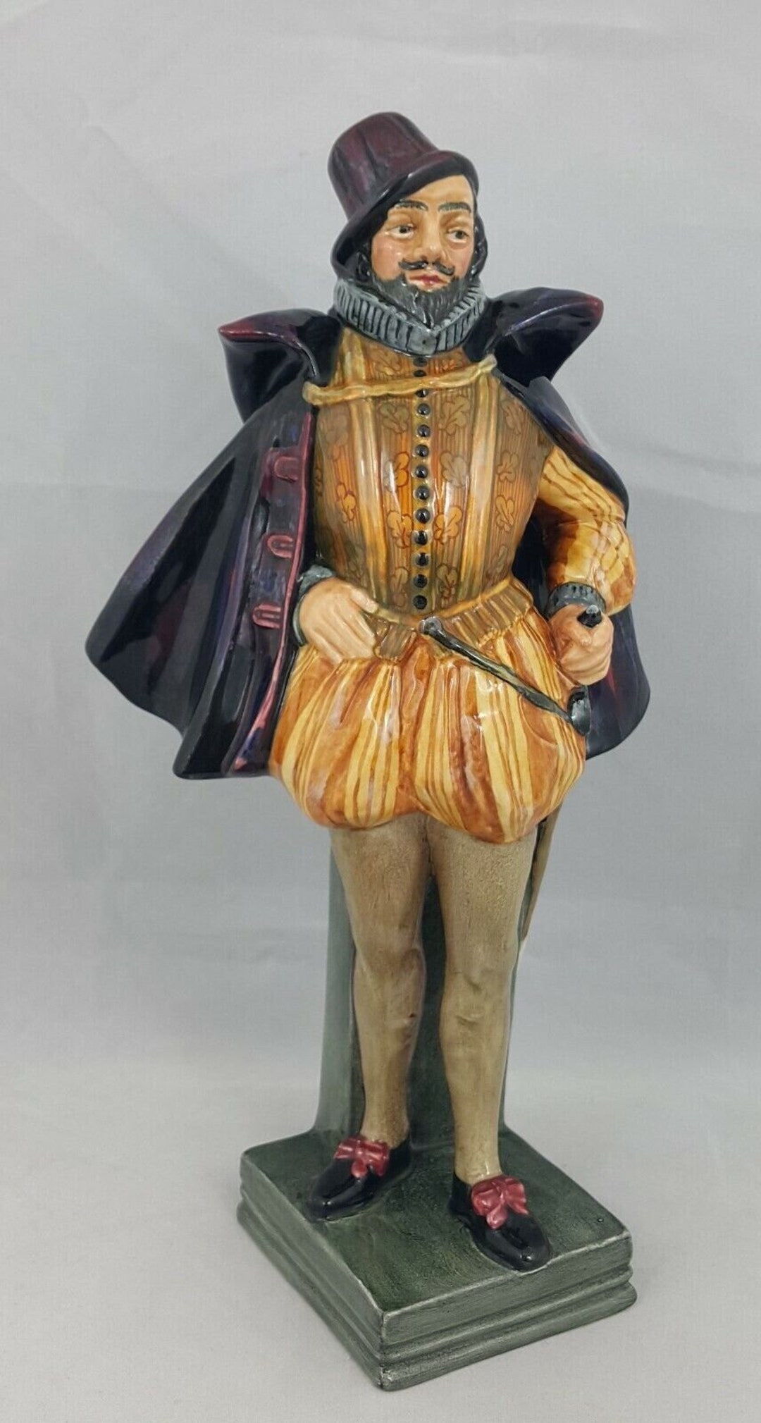 Royal Doulton Figurine Sir Walter Raleigh HN2015 - Etsy