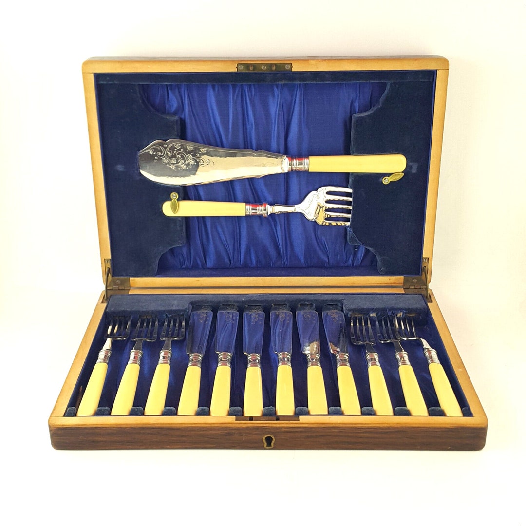 Vintage Harrison Fisher & Co Cased Set of Silver Plate Cutlery OA 1963 ...