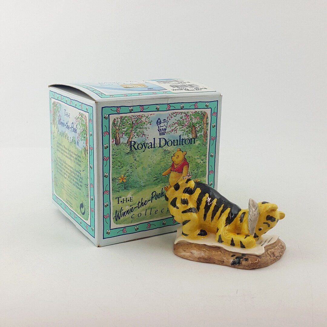 Royal Doulton Winnie the Pooh Tigger Signs the Rissolution WP6 RD 2892 ...