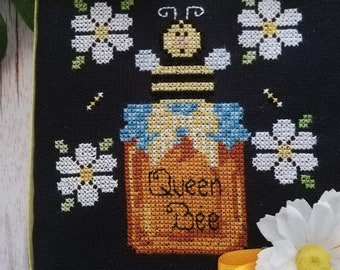 Queen Bee Crystal Beaded Bee - Etsy