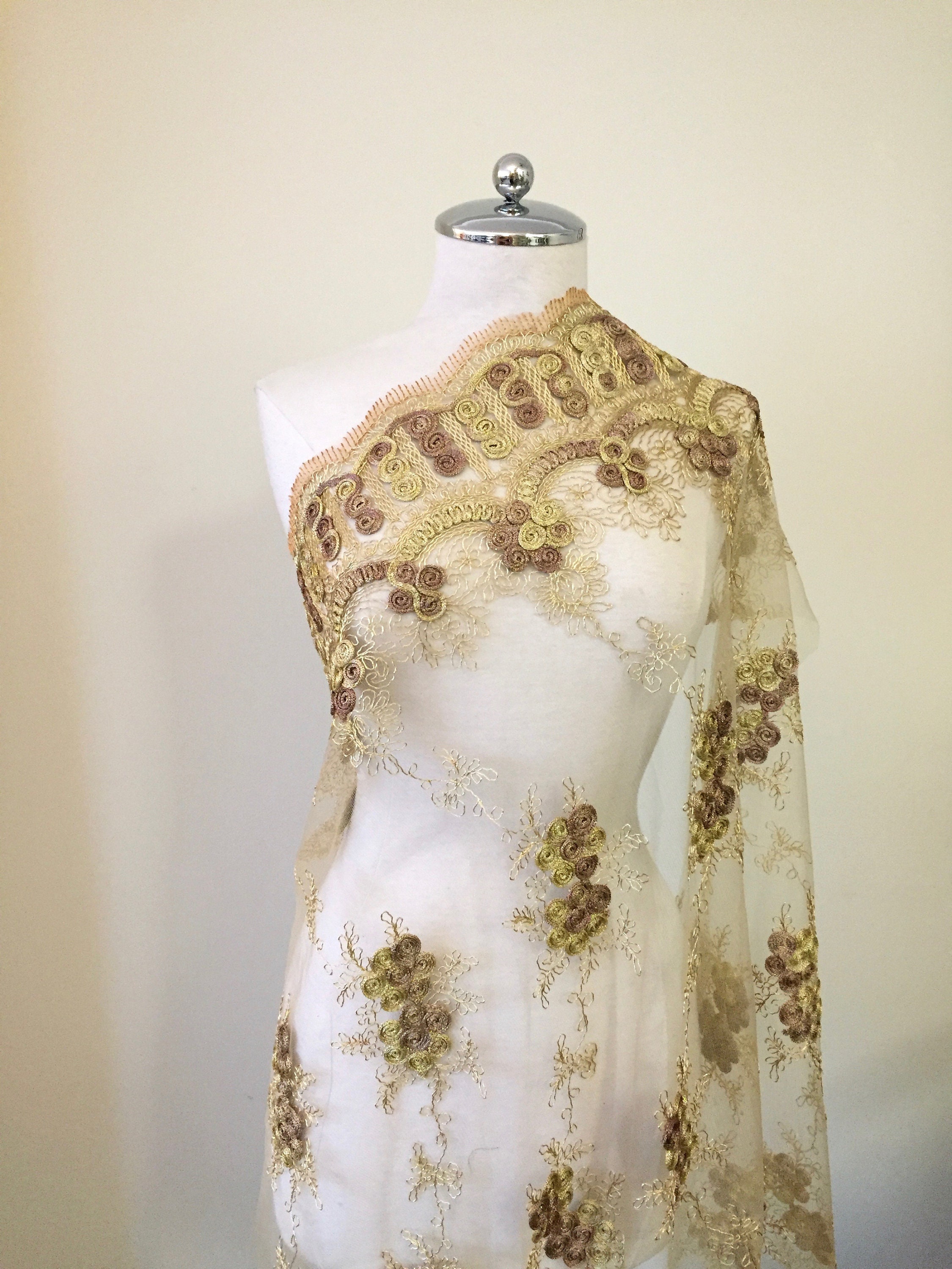 Lace, Gold Corded Lace With 3D Details, Gold and Bronze, 1 Metre Piece ...