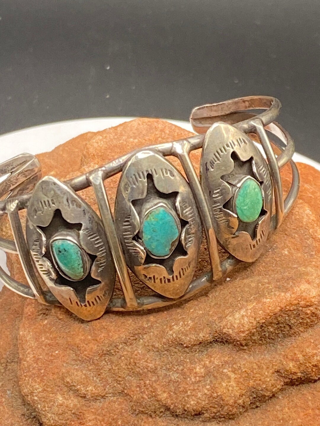 Etched Shadowbox 3 Band Silver Cuff With Turquoise Stones - Etsy