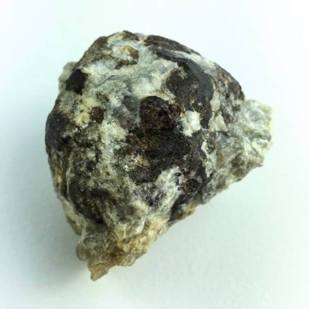 MINERALS Big Garnet From Rossaccio Val From Chiavenna - ITALY Cm5,5 X ...