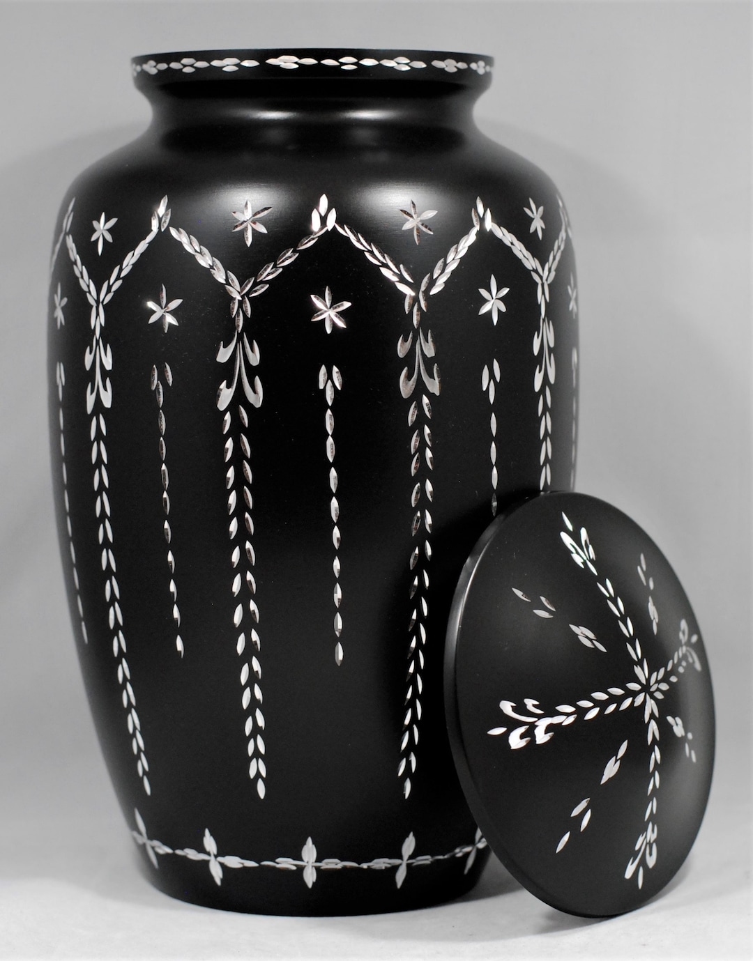 Diamond Cut: Cremation Urn for Human Ashes | Ebony Black Cremation Urn ...