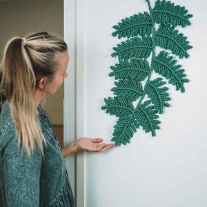 Macrame Fern Leaf Wall Hanging Pattern, Video Macrame Tutorial of a Fern Leaf Wall Hanging, Home ...