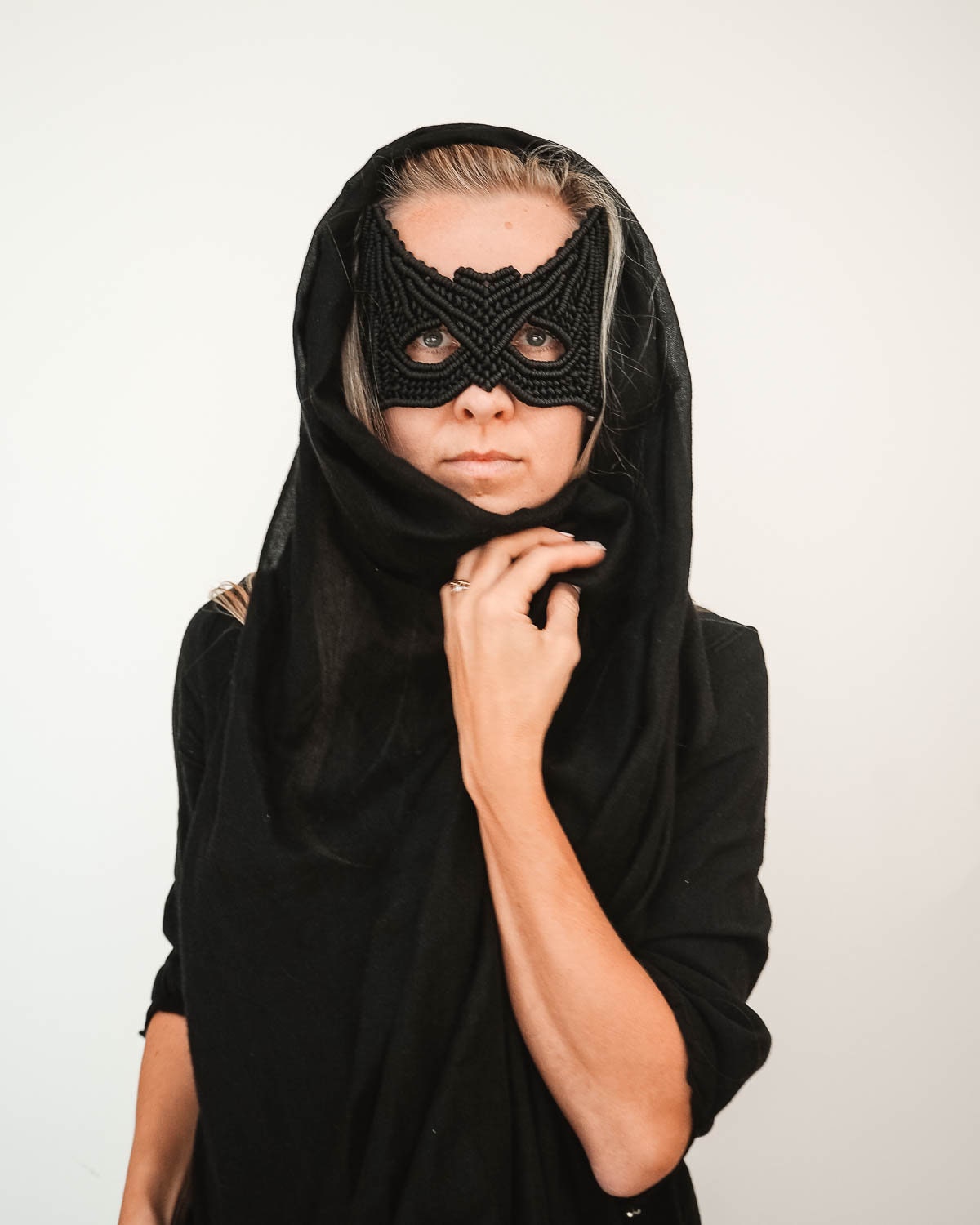 Macrame Pattern for a Halloween Bat Mask, Macrame PDF Tutorial Bat Mask ...