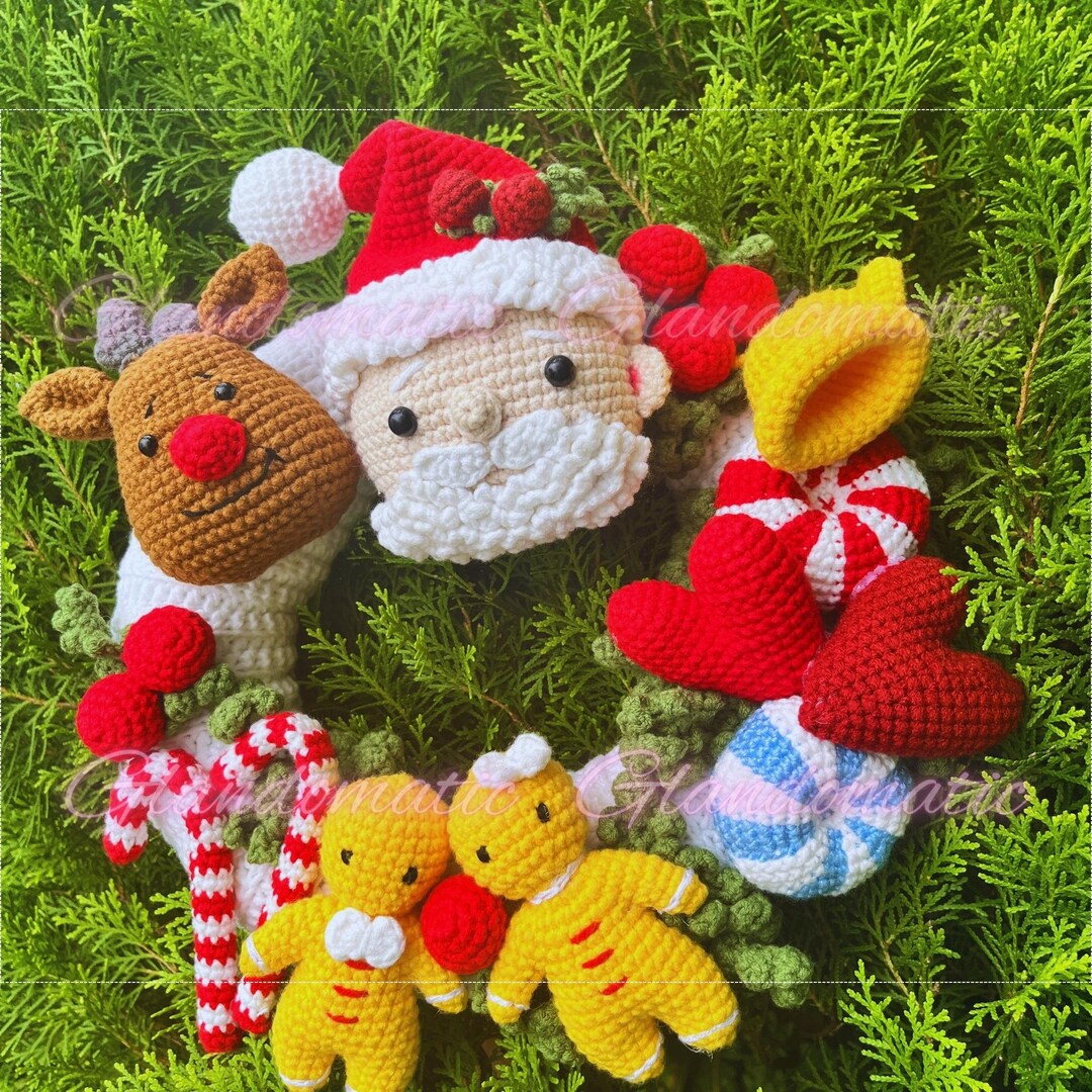 Handmade Christmas Wreath Santa, Reindeer, Gingerbread Merry Christmas ...