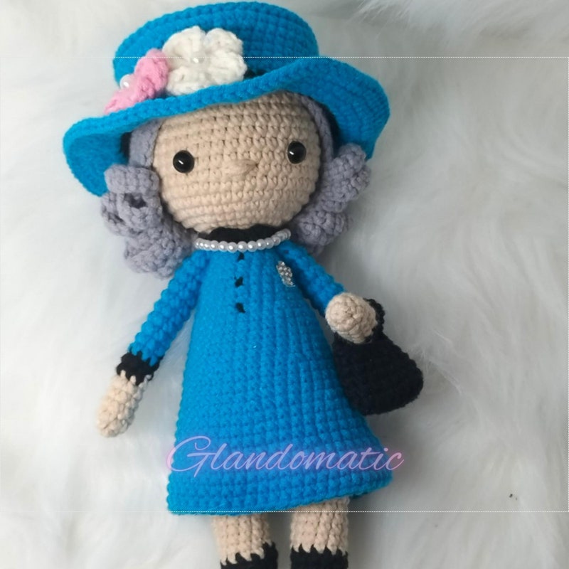 Queen Plush - Etsy