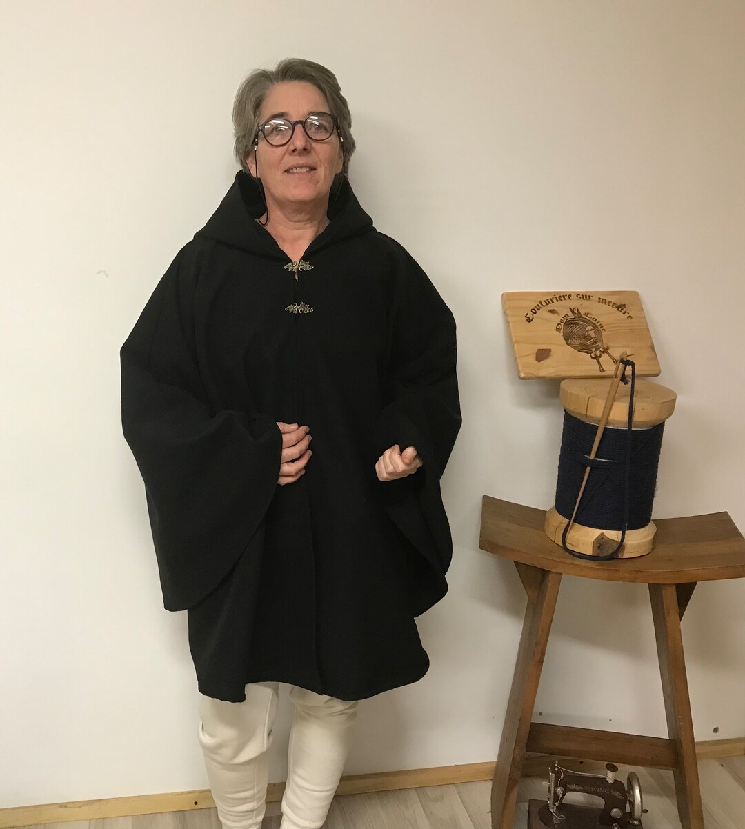 3/4 Cape, Handmade Knee-length Cape in Black Peacoat Wool With Hood and ...