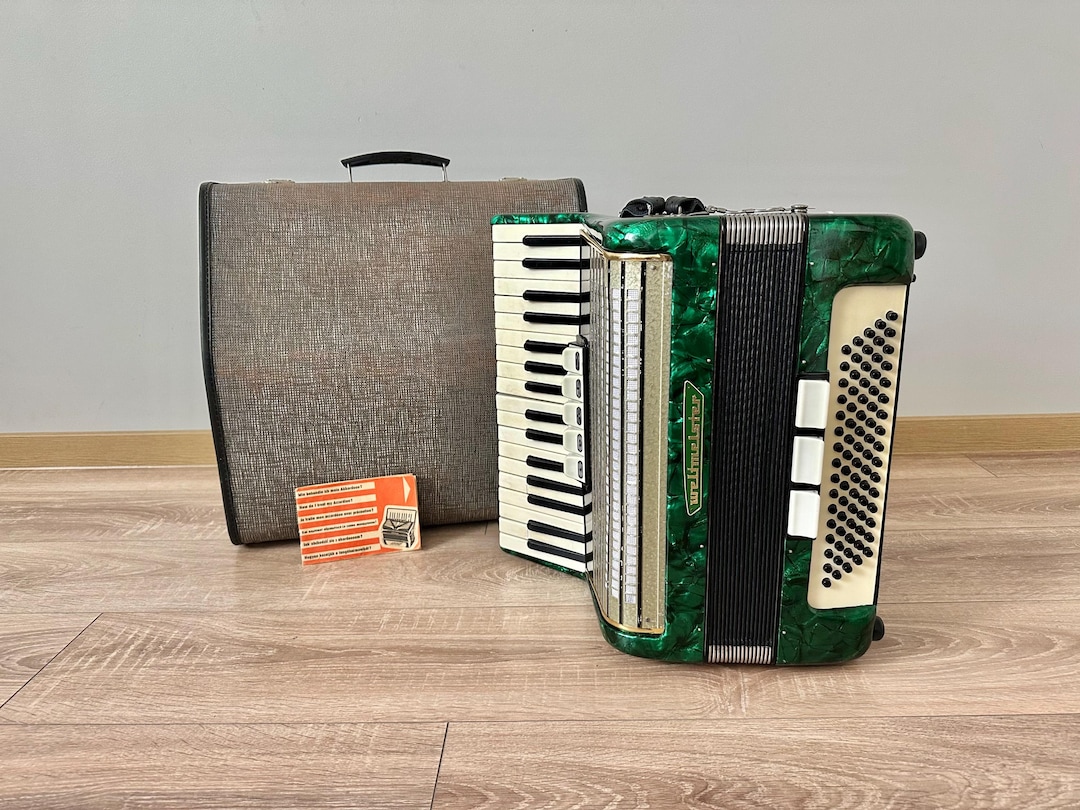 Rare Weltmeister Accordion, 3/4 Accordion, 80 Bass, 34 Key, 3 Voices, 5 ...