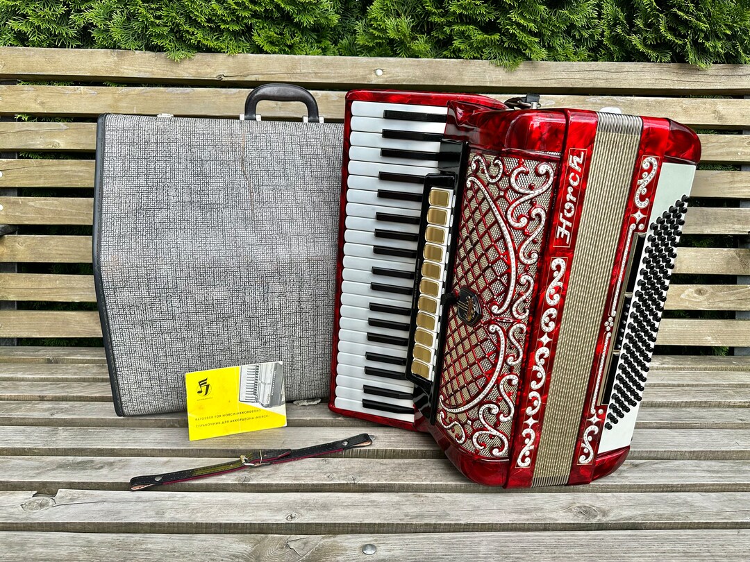 Like New Horch Full Size Piano Accordion, 120 Bass, Professional ...