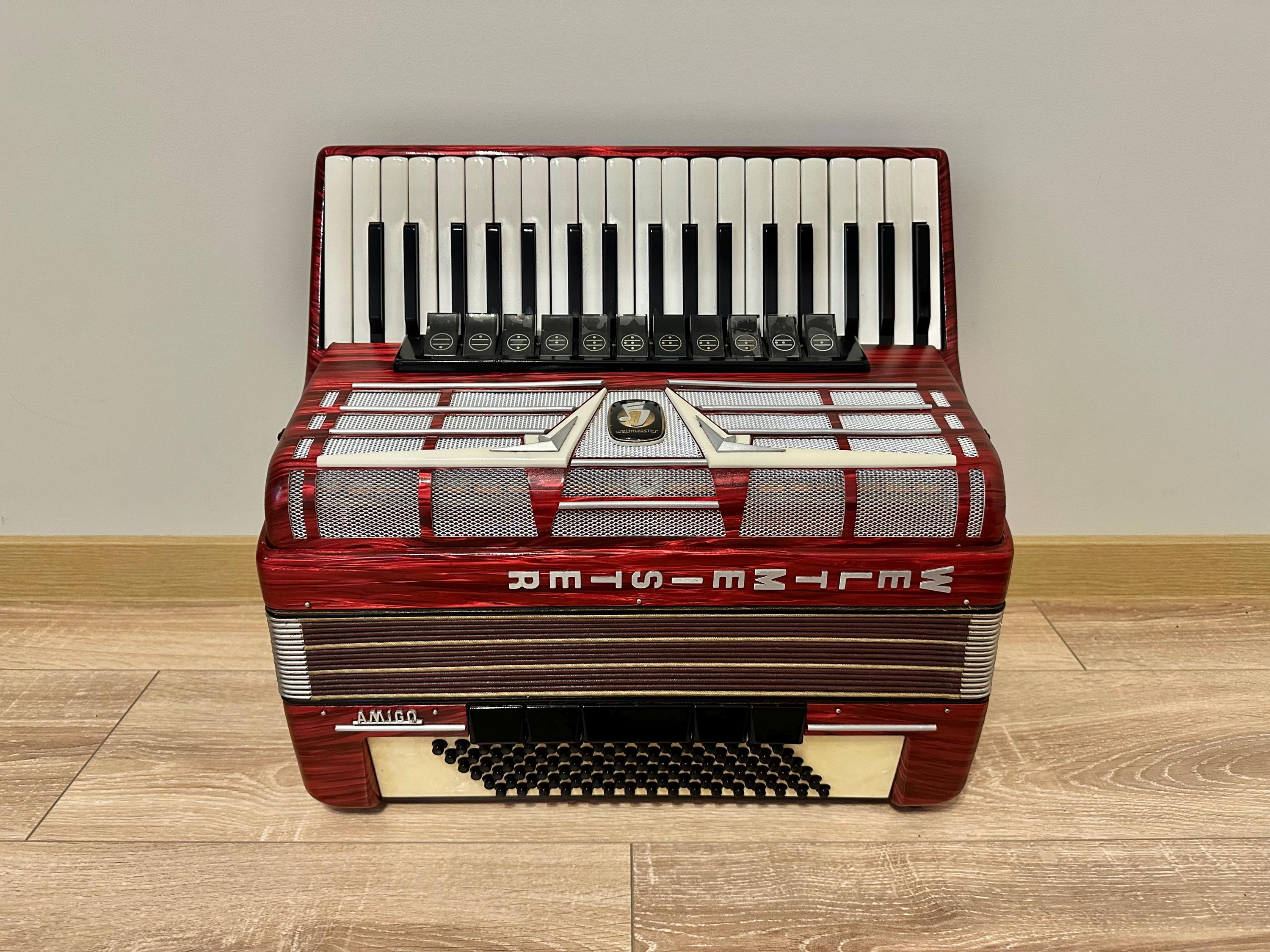 Weltmeister Amigo Accordion, 96 Bass, 4 Voice, 11+5 Registers, Germany ...