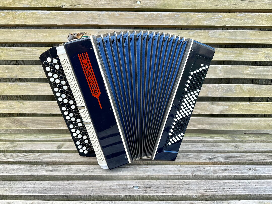 Like New Rare Ukrainian Bayan Kolos, 120 Bass, Powerful Ukrainian Bayan ...